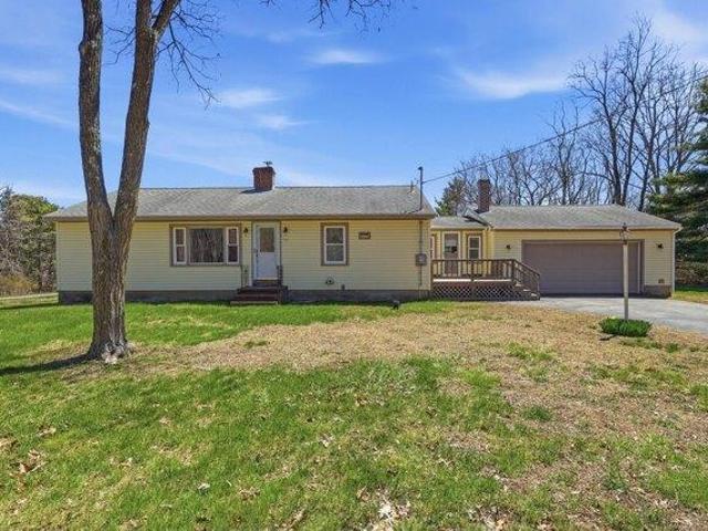 3 bedroom, Biddeford ME 04005 102154933