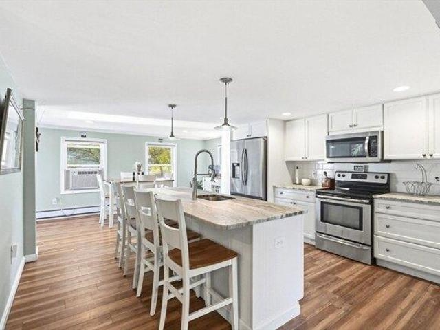 3 bedroom, Billerica MA 01821 LS102442653