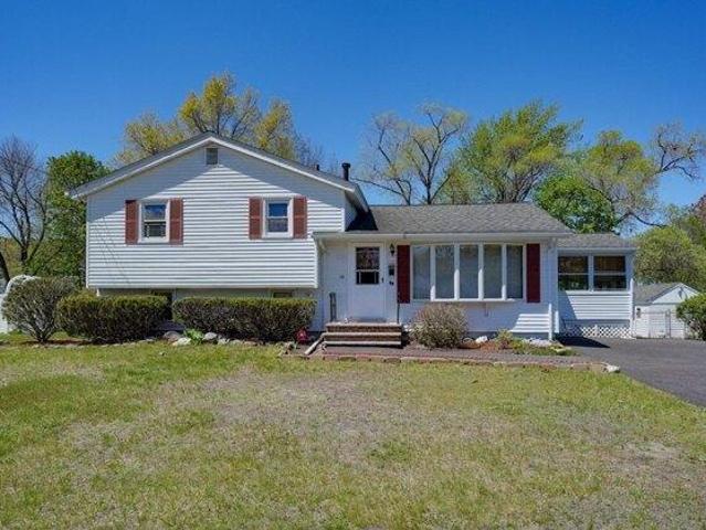 3 bedroom, Billerica MA 01821 LS102634452