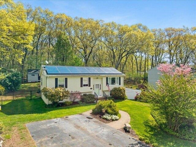 3 bedroom, Blackstone MA 01504 102370472