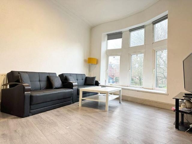 3 bedroom block of apartments to rent
