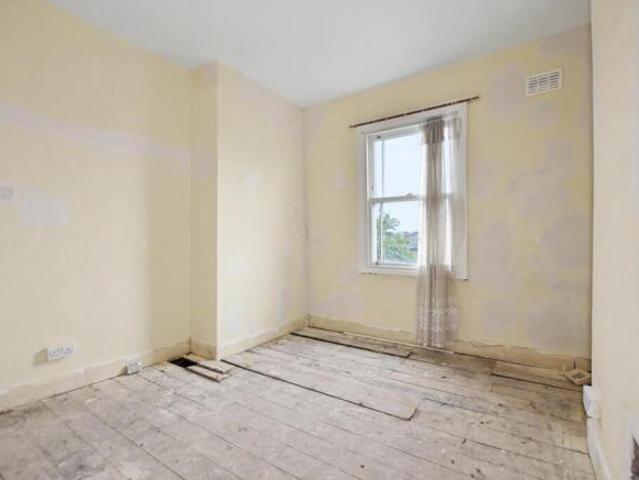 3 bedroom block of apartments for sale in 203 Brockley Road, Brockley, London, SE4