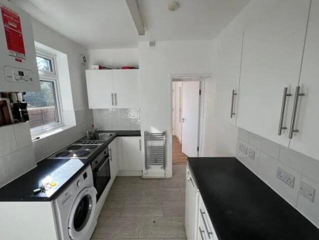 3 bedroom block of apartments for sale in Hitchin Road, Luton, LU2