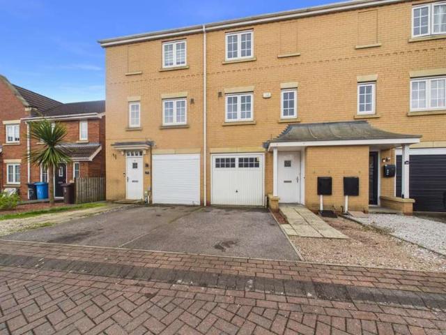 3 Bedroom Block Of Apartments Flat