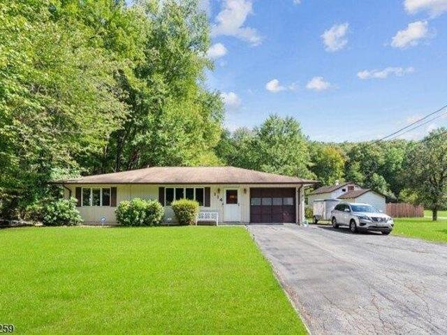 3 bedroom, Bloomingdale NJ 07403 104831999