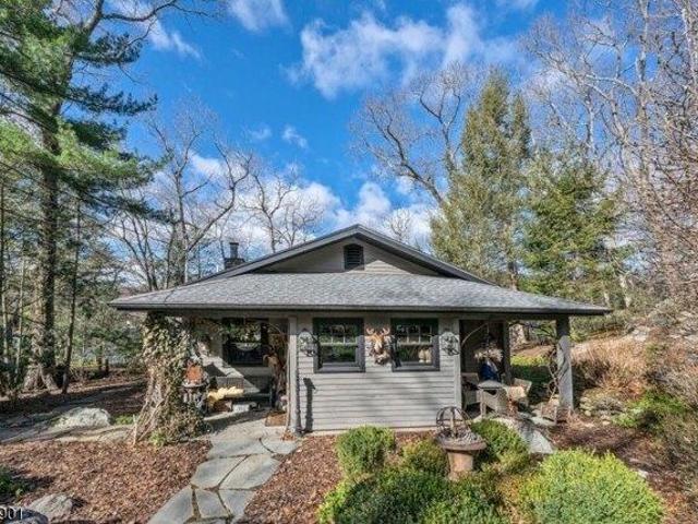 3 bedroom, Bloomingdale NJ 07420 104760815