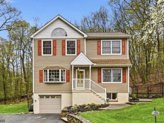 3 bedroom, Bloomingdale NJ 07465 104850040
