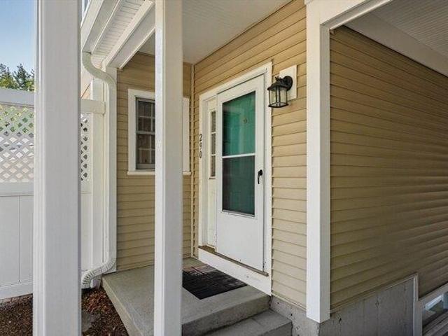 3 bedroom, Braintree MA 02184 104543123