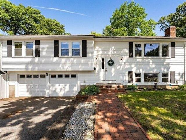 3 bedroom, Braintree MA 02184 104570118