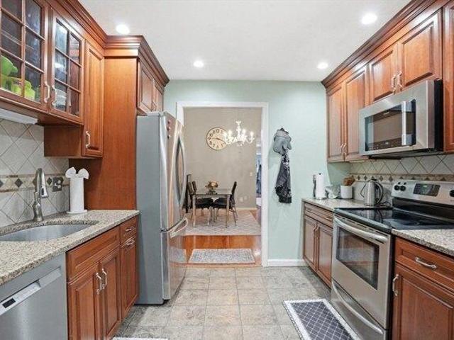 3 bedroom, Braintree MA 02184 104760331