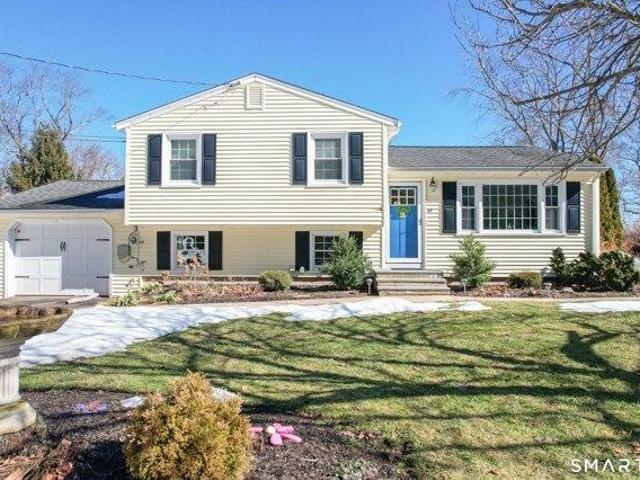 3 bedroom, Branford CT 06405 LS102063381
