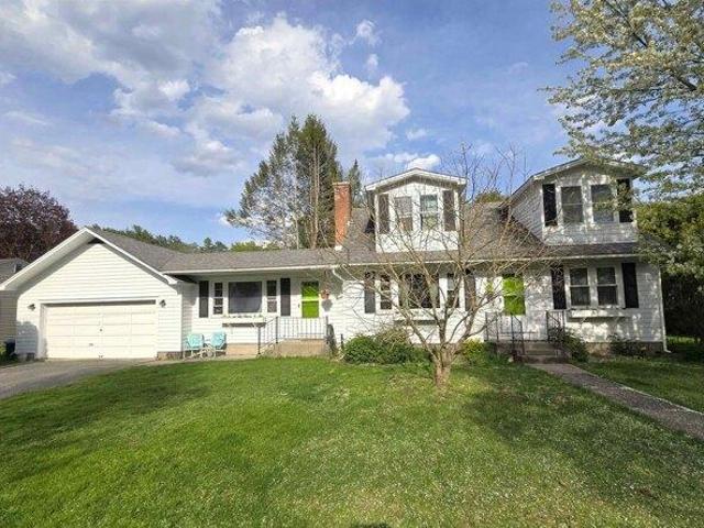 3 bedroom, Brattleboro VT 05301 102158160