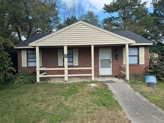 3 Bedroom Brick House Available late November