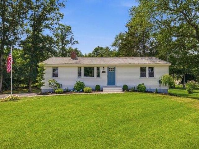 3 bedroom, Bridgewater MA 02324 104482002