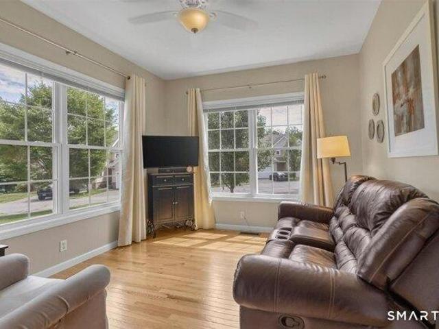 3 bedroom, Bristol CT 06010 105233274