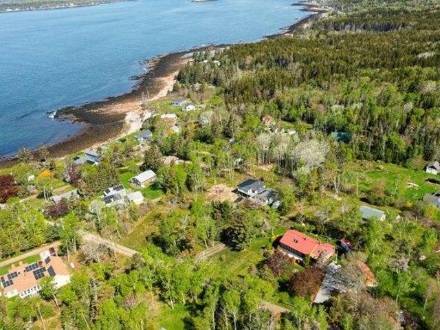 3 bedroom, Bristol ME 04554 104812065
