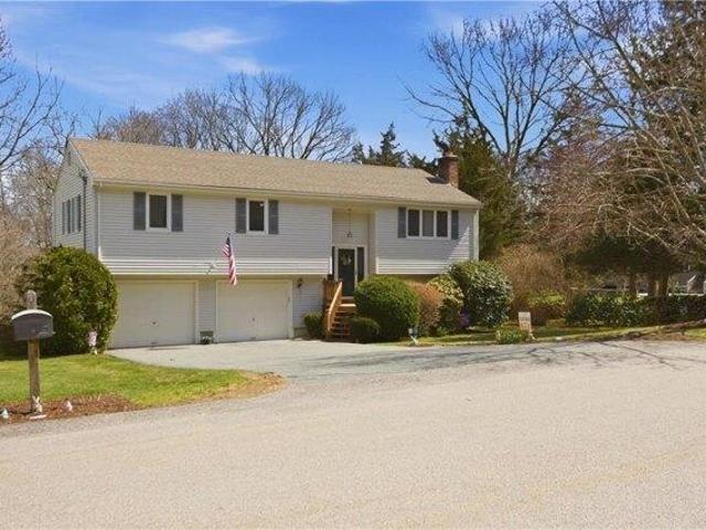 3 bedroom, Bristol RI 02809 102411200