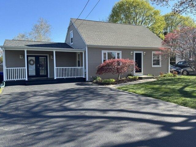 3 bedroom, Bristol RI 02809 102121600