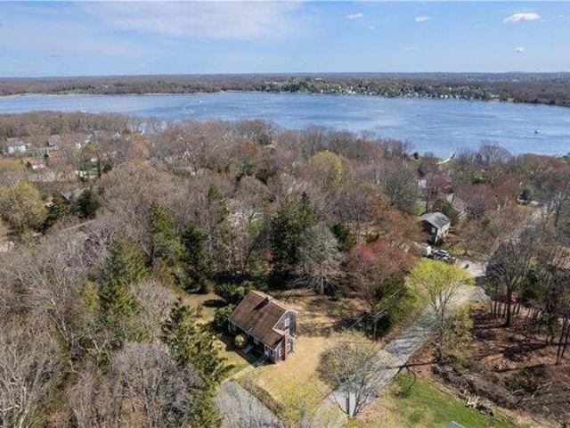 3 bedroom, Bristol RI 02809 102345065