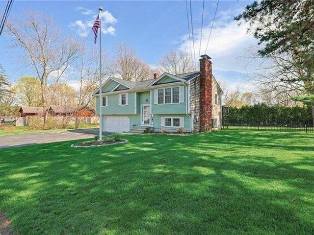3 bedroom, Bristol RI 02809 102369732