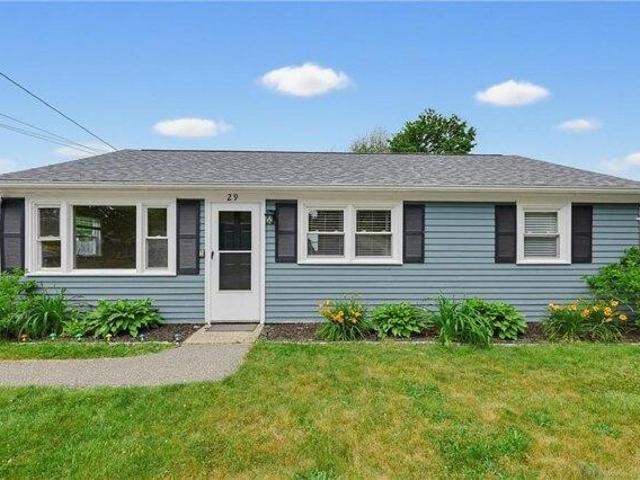 3 bedroom, Bristol RI 02809 103965873