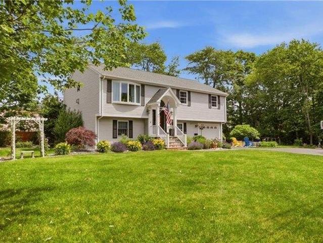 3 bedroom, Bristol RI 02809 104008799
