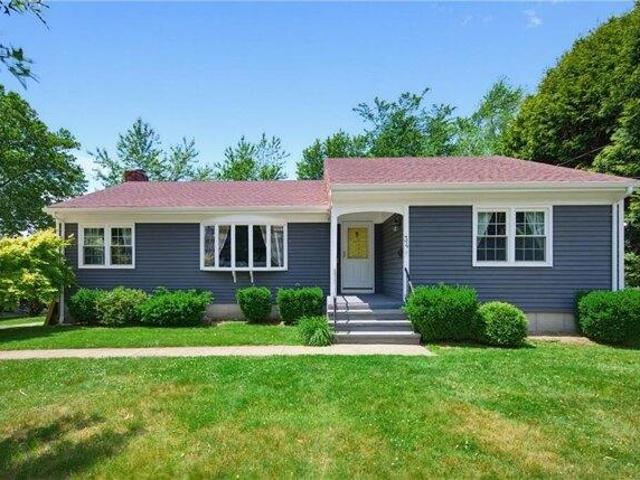 3 bedroom, Bristol RI 02809 104266531