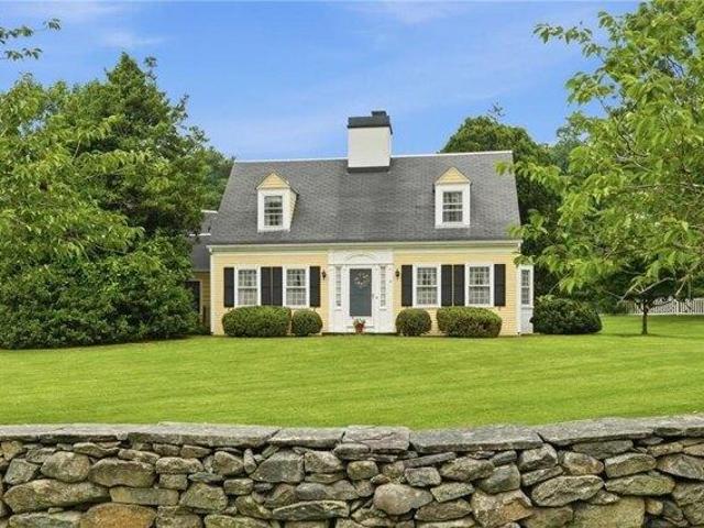 3 bedroom, Bristol RI 02809 105106702