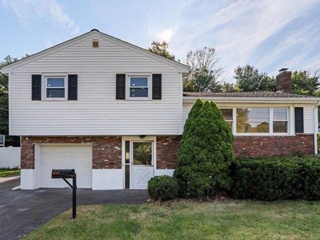3 bedroom, Brockton MA 02301 104298935