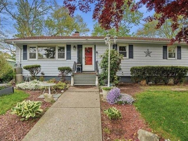3 bedroom, Brockton MA 02301 LS102799196