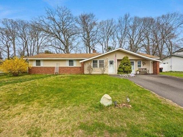 3 bedroom, Brockton MA 02302 102444641