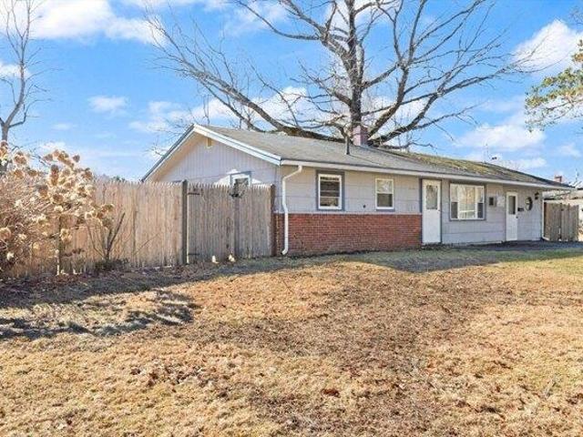 3 bedroom, Brockton MA 02302 LS102961892