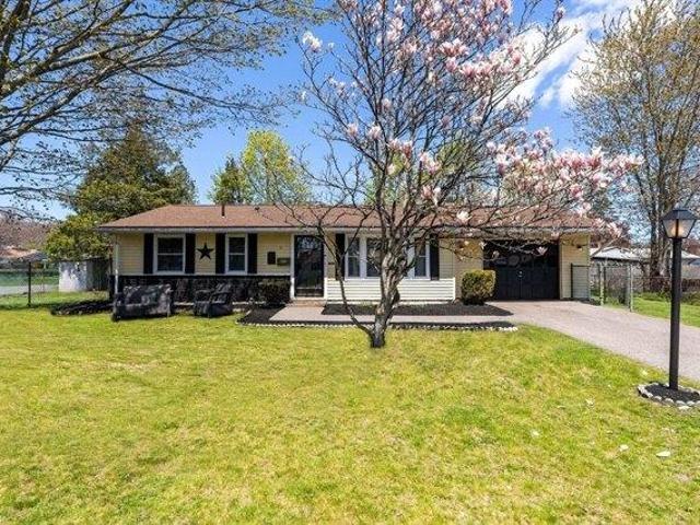 3 bedroom, Brockton MA 02302 LS102089658