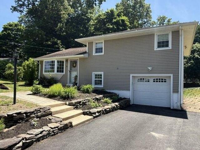 3 bedroom, Brookfield CT 06804 104609316