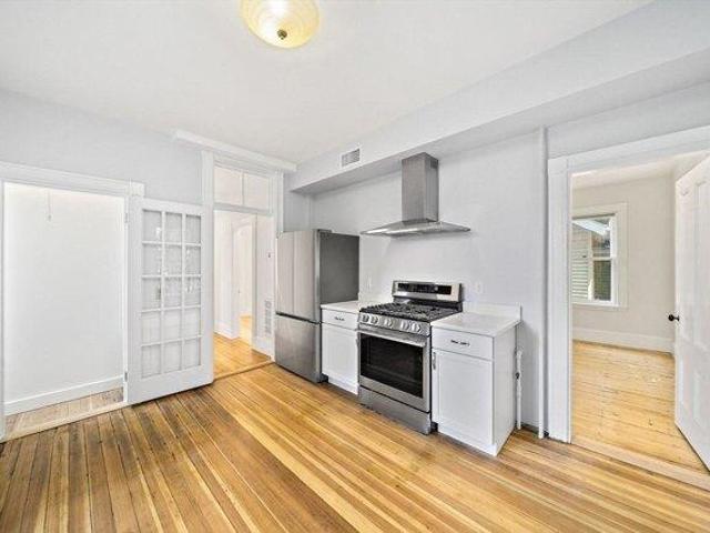 3 bedroom, Brookline MA 02445 103221101