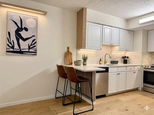 3 bedroom, Brookline MA 02445 103888080