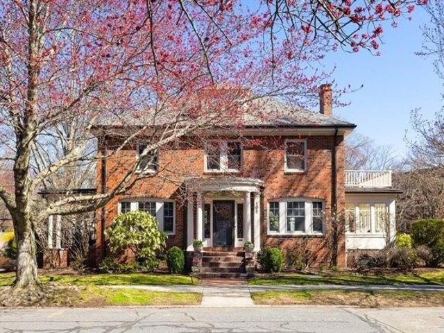 3 bedroom, Brookline MA 02446 102823458