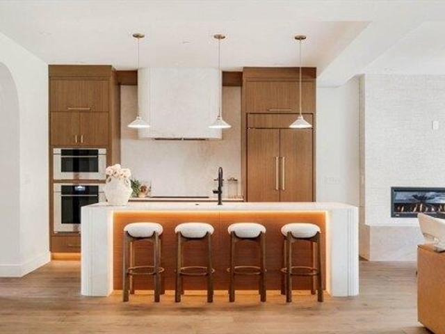 3 bedroom, Brookline MA 02446 105080976