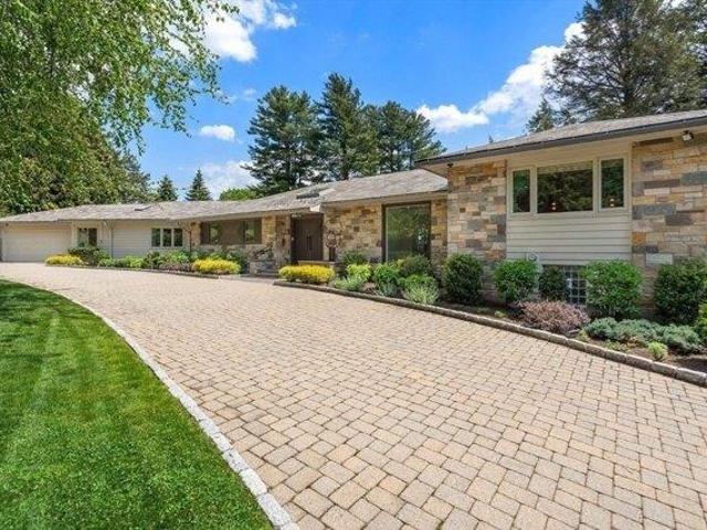 3 bedroom, Brookline MA 02467 103018602