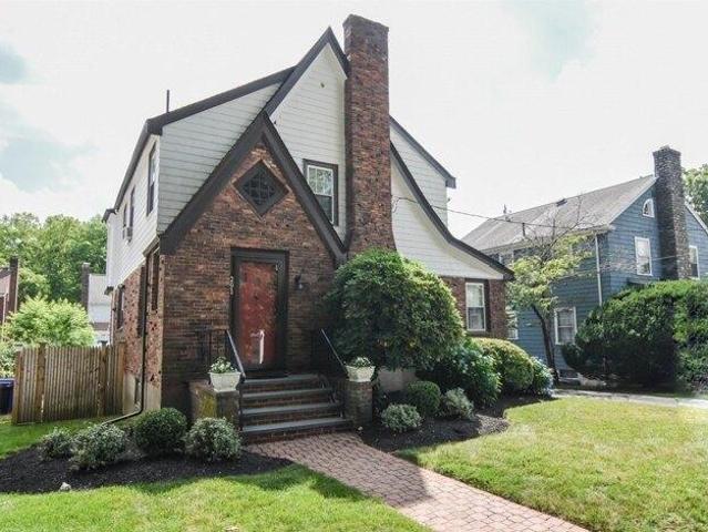 3 bedroom, Brookline MA 02467 104043429