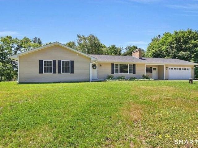 3 bedroom, Brooklyn CT 06234 103126212