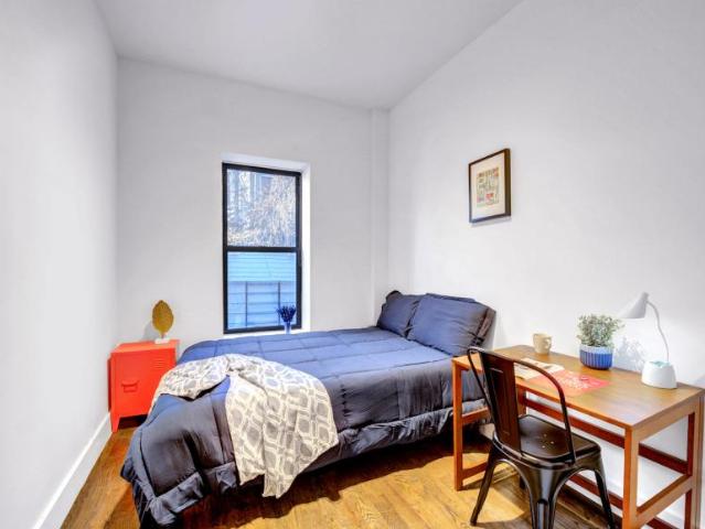 3 bedroom, Brooklyn NY 96647061