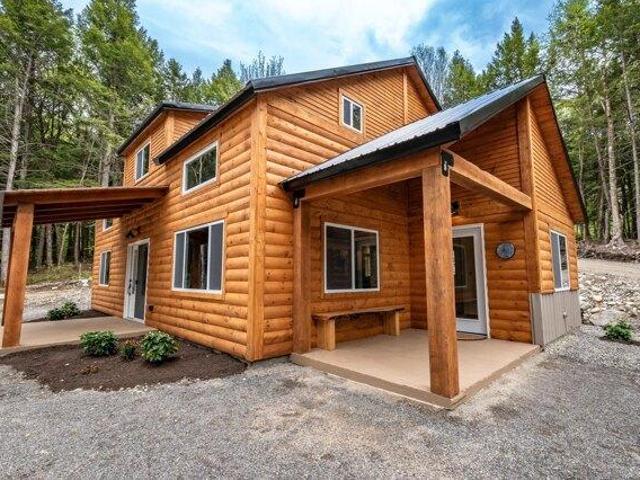 3 bedroom, Brownville ME 04414 102563482