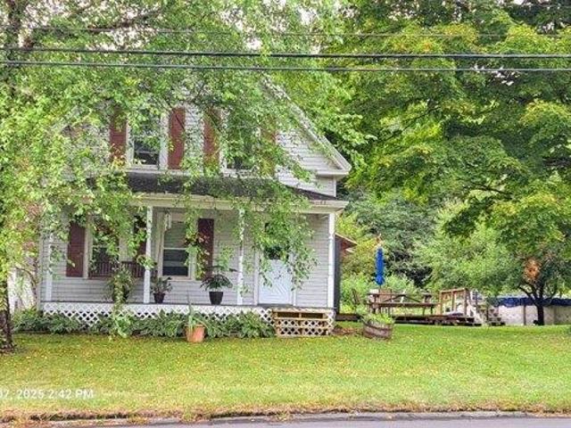 3 bedroom, Brownville ME 04414 104411303