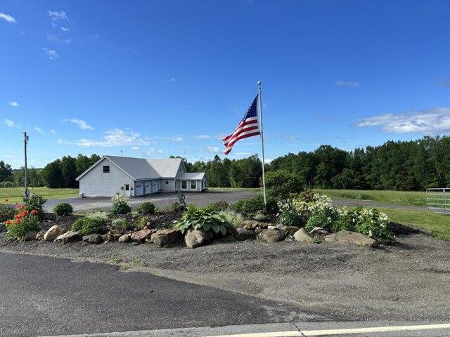 3 bedroom, Brownville ME 04414 104296311