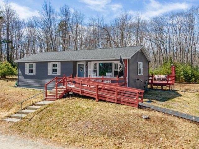 3 bedroom, Bucksport ME 04416 102668343