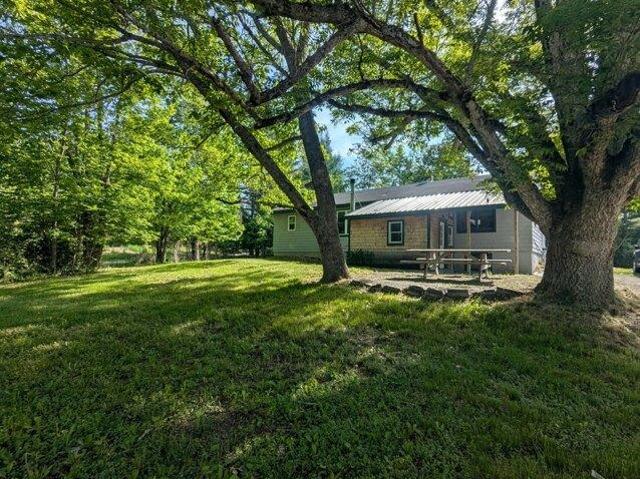 3 bedroom, Bucksport ME 04416 104011632
