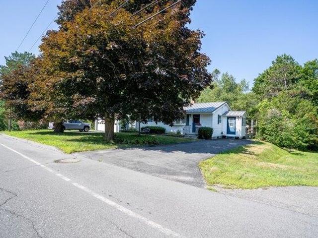 3 bedroom, Bucksport ME 04416 105107251