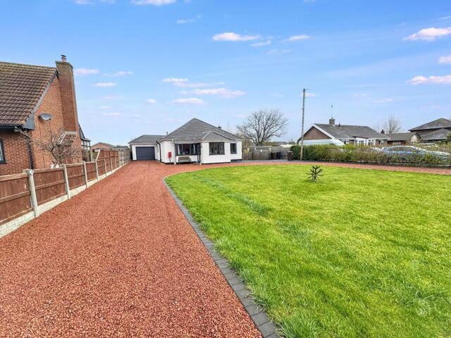 3 Bedroom Bungalow Conwy Conwy 99951925