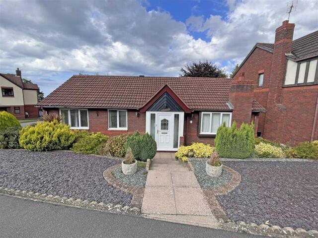 3 Bedroom Bungalow Conwy Conwy LS98434486